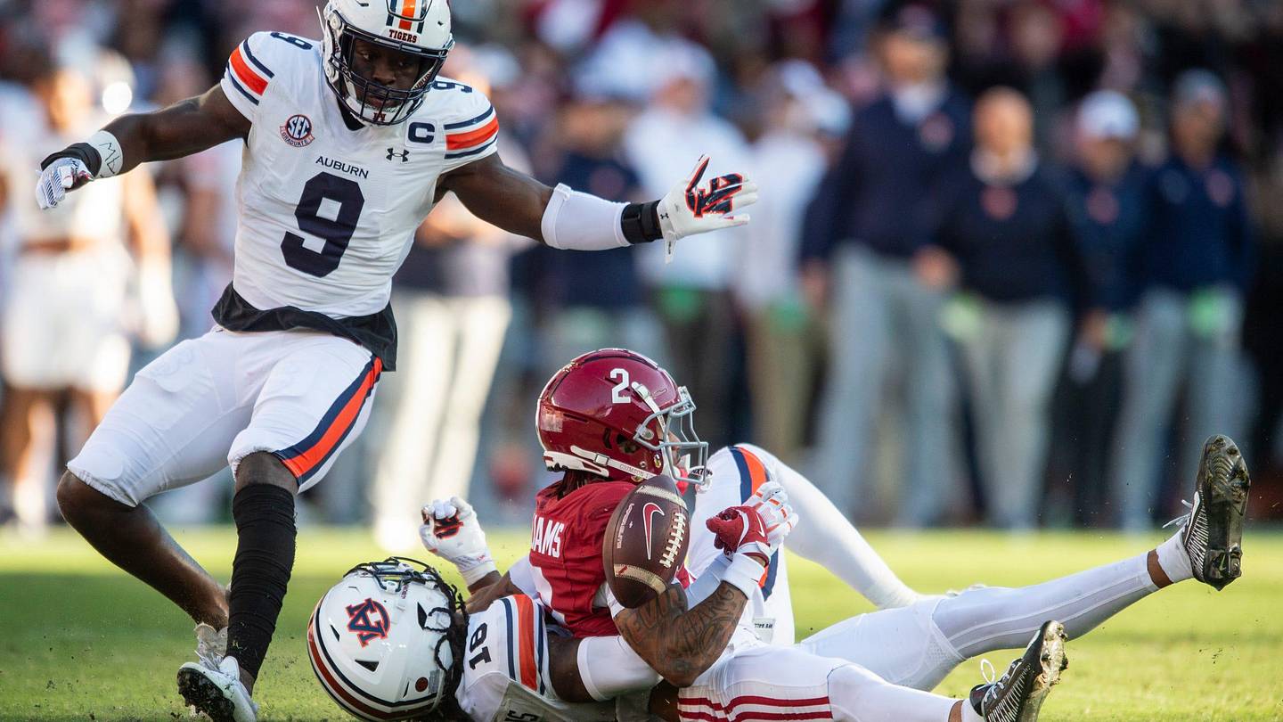 Auburn Tigers, Alabama Crimson Tide predicted to have similar record this season