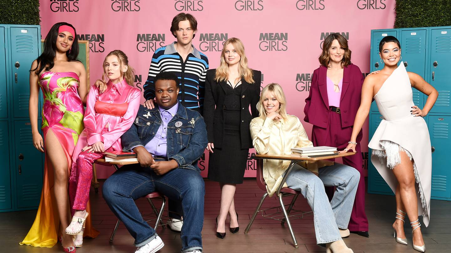 10 major differences (and 12 minor ones) between Mean Girls 2004 and 2024