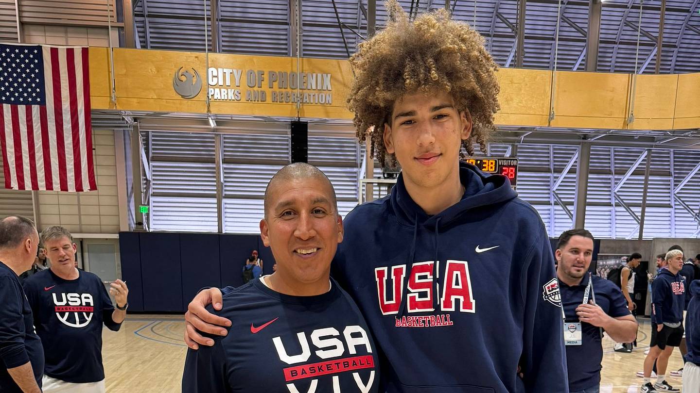 Husky Basketball Extends Scholarship Offer to Phoenix Big Man
