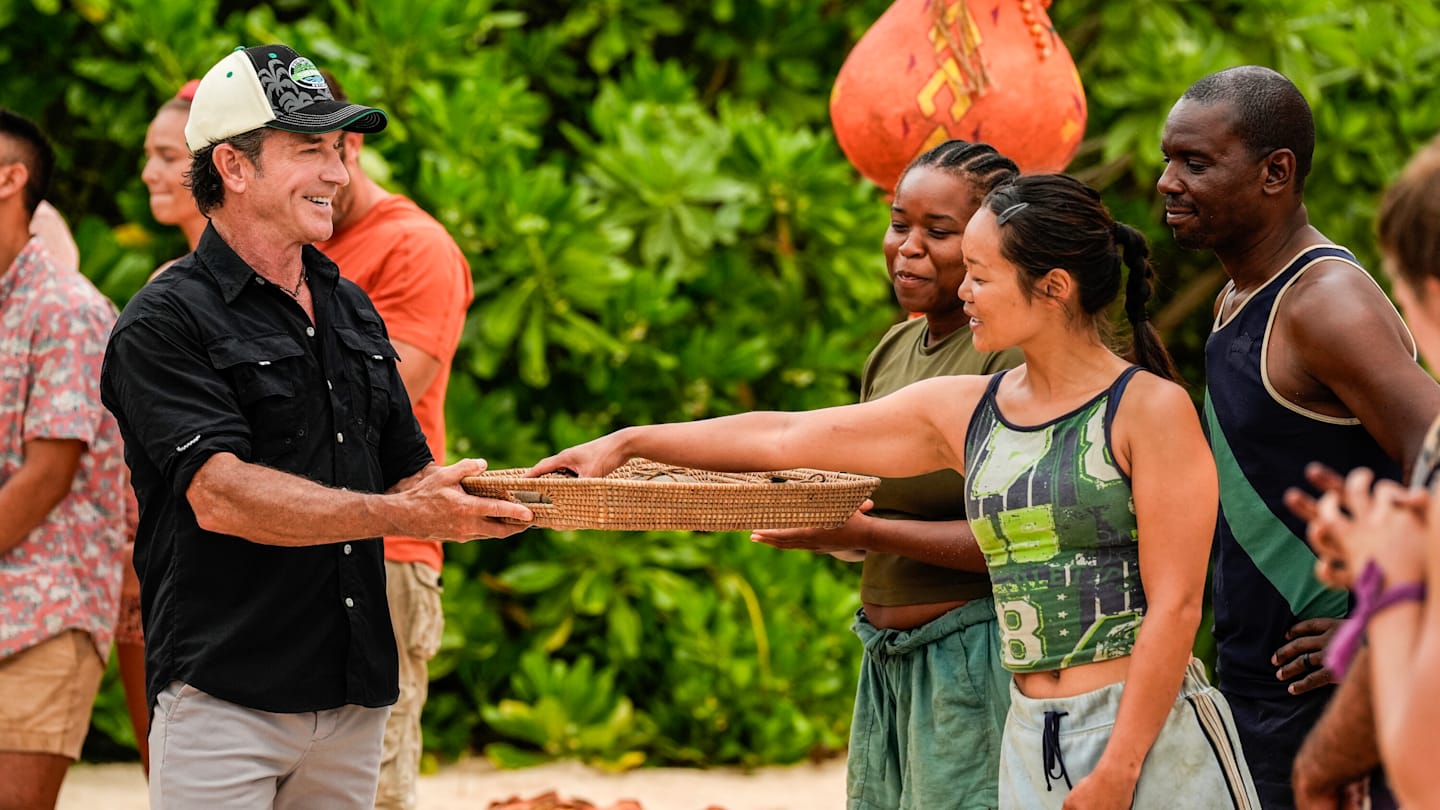 Watch Jeff Probst announce the tribe swap in a new Survivor 48 episode ...