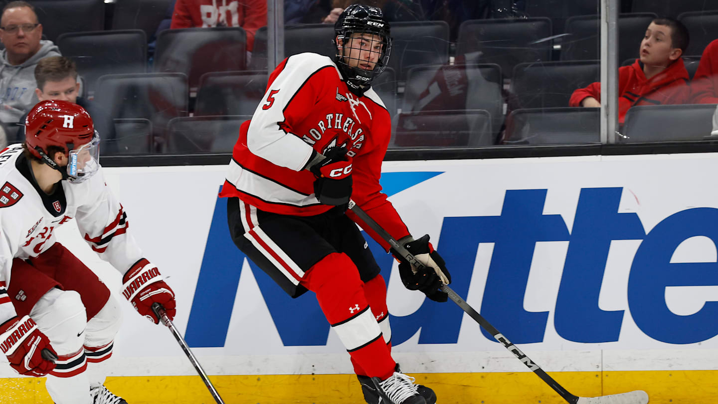 Hunter McDonald signs entry level contract with Flyers
