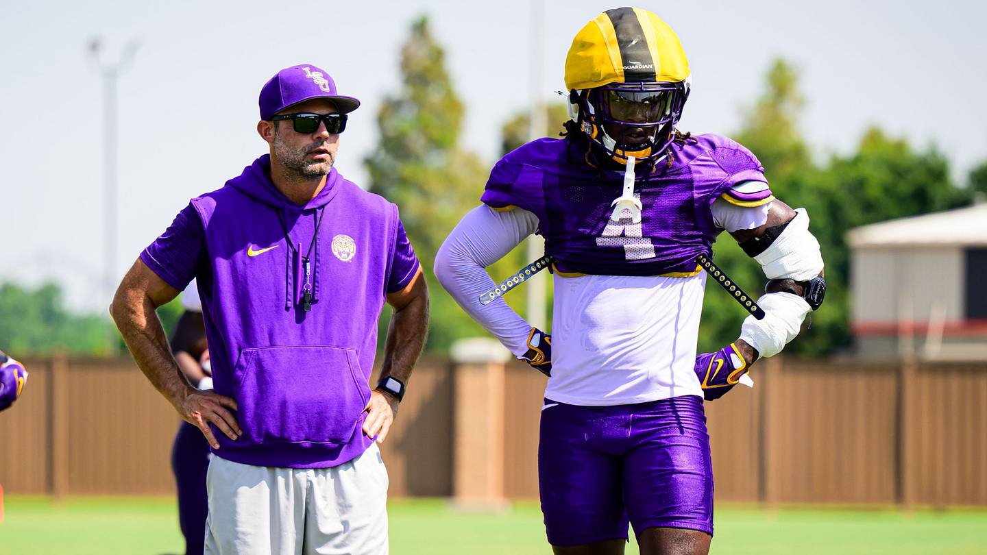LSU Football, FSU Seminoles Among Schools Pushing to Flip Oregon Ducks ...