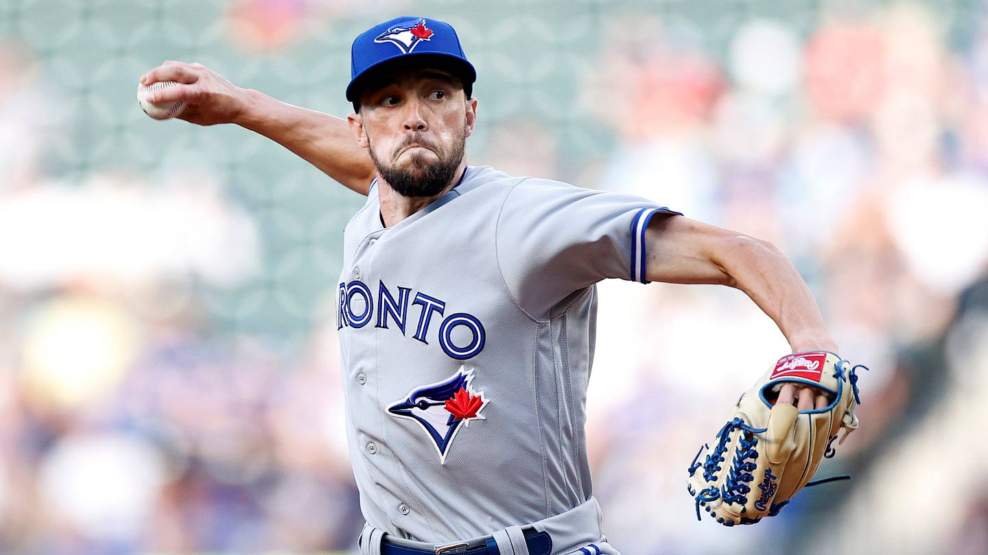Toronto Blue Jays re-sign Casey Lawrence to a minor league contract