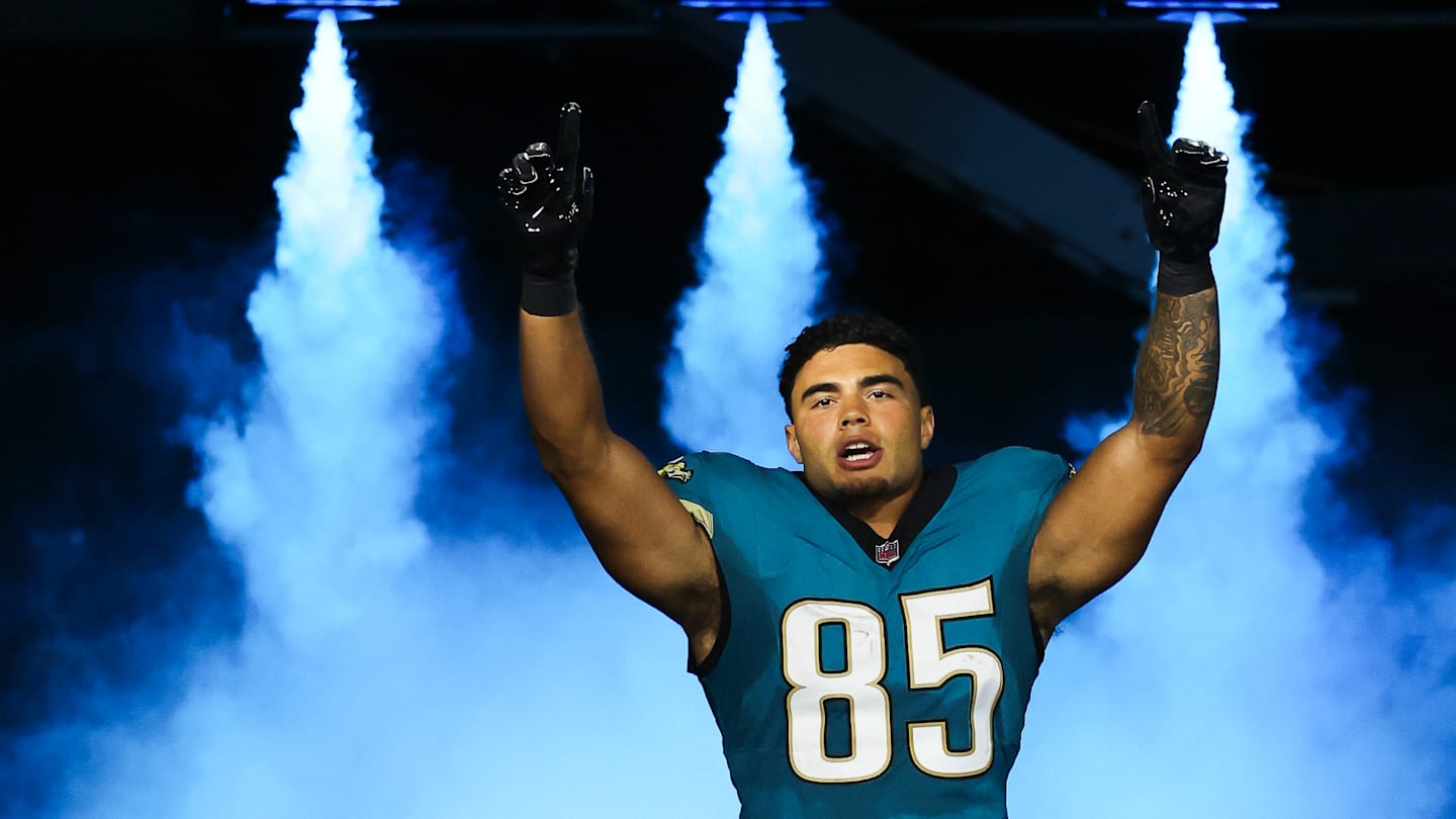 Brenton Strange just gave Jaguars a game-changing boost in win vs ...