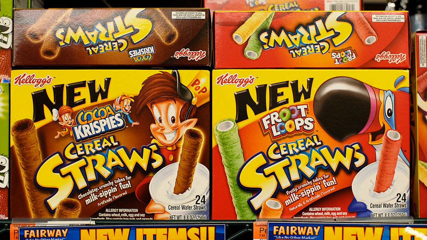 10 Discontinued ’90s and 2000s Snacks That Still Live Rent-Free in Our ...