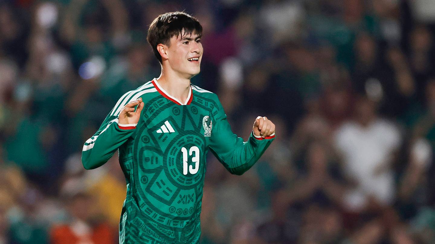 Armando González rompe sequía histórica de Chivas con la selección mexicana