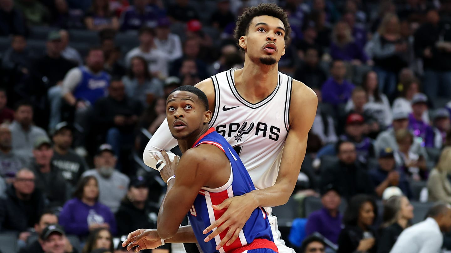 Potential Spurs depth chart if team can land De'Aaron Fox from Kings