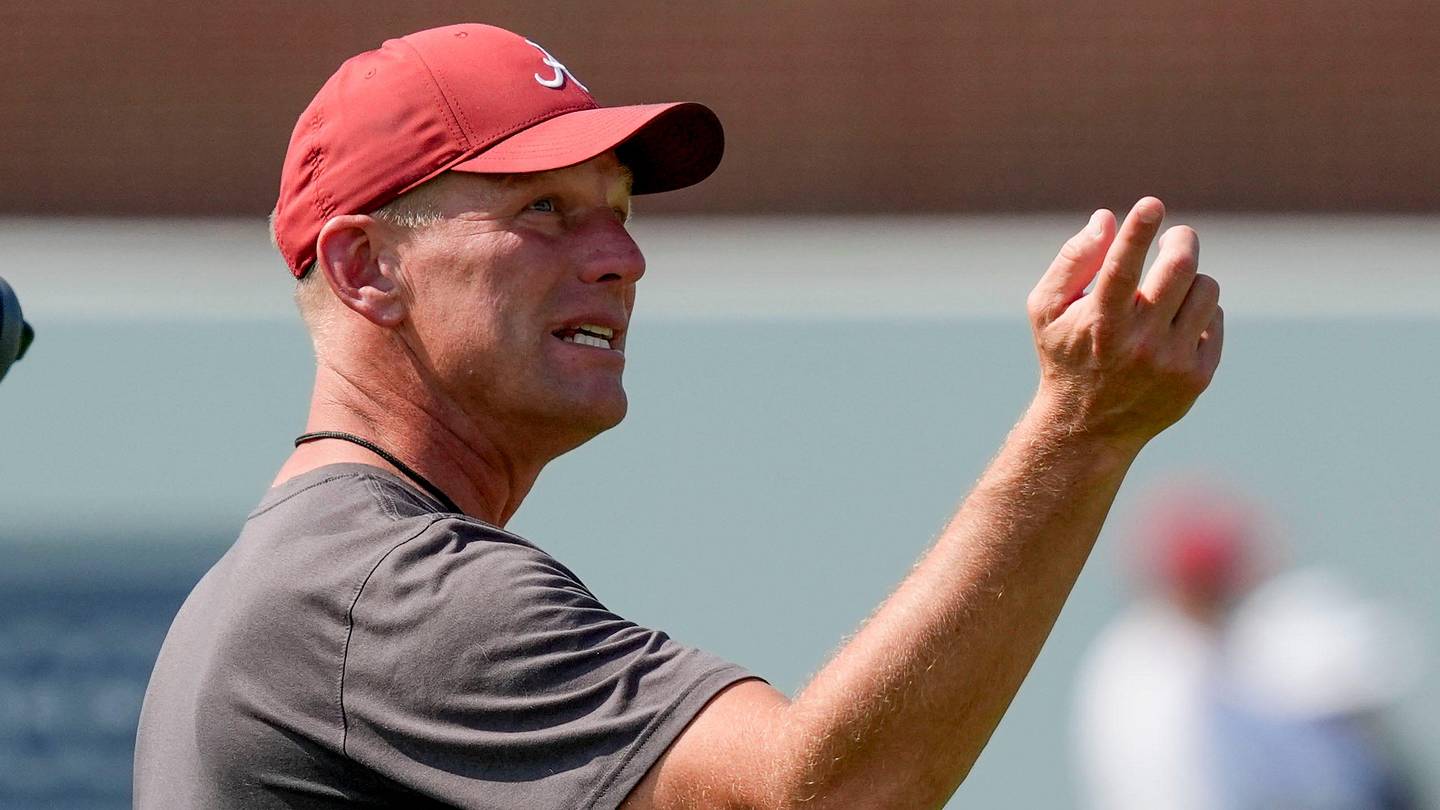 Alabama sets its sights on overlooked OT recruit and beats Auburn to ...