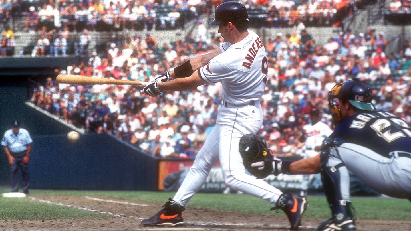 Angels News: Forgotten '90s All-Star, sturdy MLB veteran join LAA as ...
