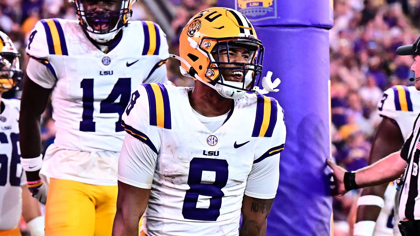 LSU Football Running Back Transfer Locks In Visit With ACC School Amid ...