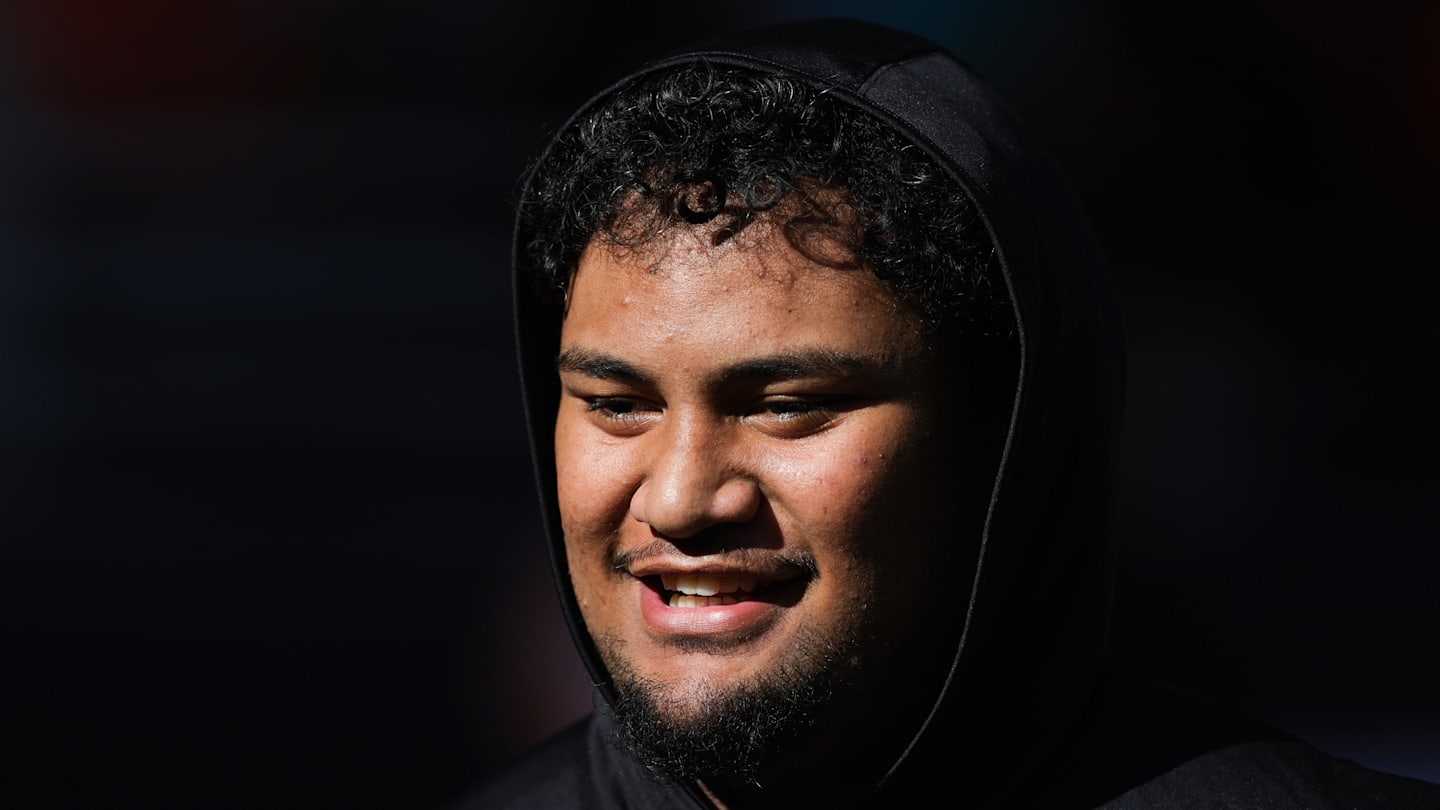 Lions signal end of Taylor Decker era with shocking mock draft