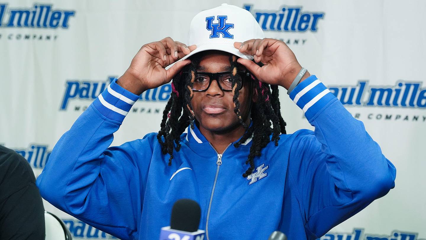 WATCH: Kentucky basketball commit Jasper Johnson had a massive showing ...