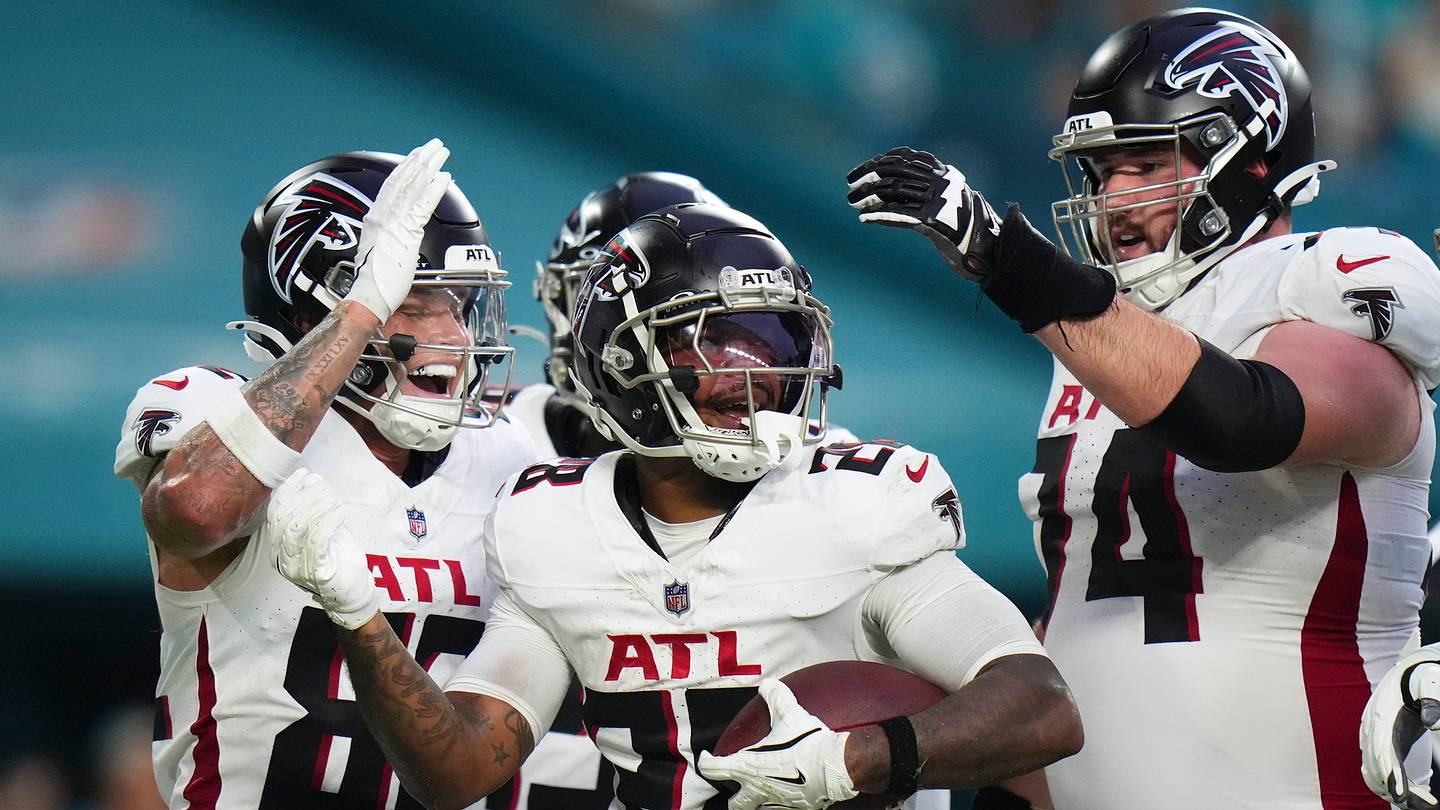 Falcons RB's Roster Spot in Jeopardy With Latest Injury Update