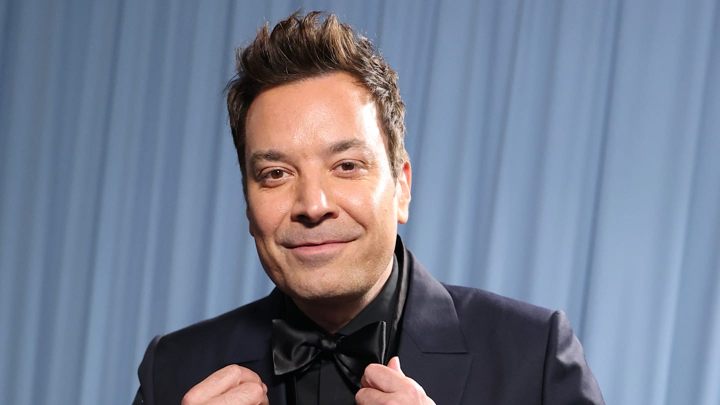Jimmy Fallon gets called out on $1 million bet