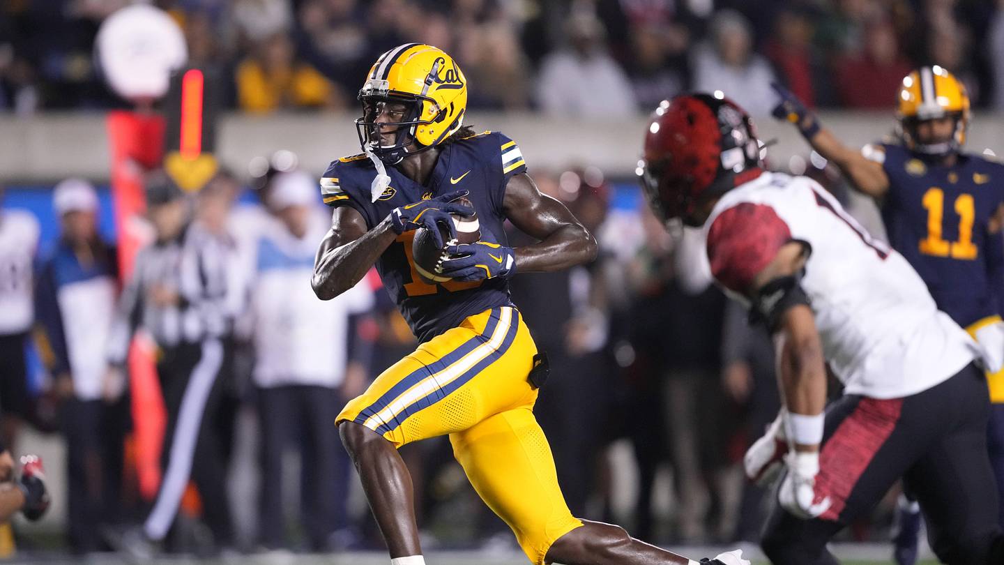 Transfer Corey Dyches Provides Cal a Versatile Weapon at Tight End