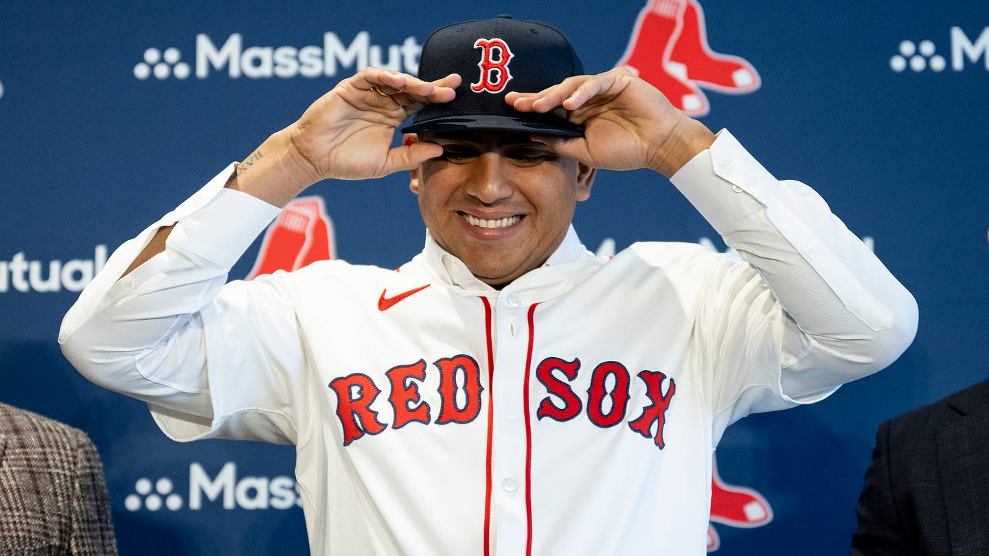 Ranger Suárez's introduction to Red Sox will have Phillies fans in ...