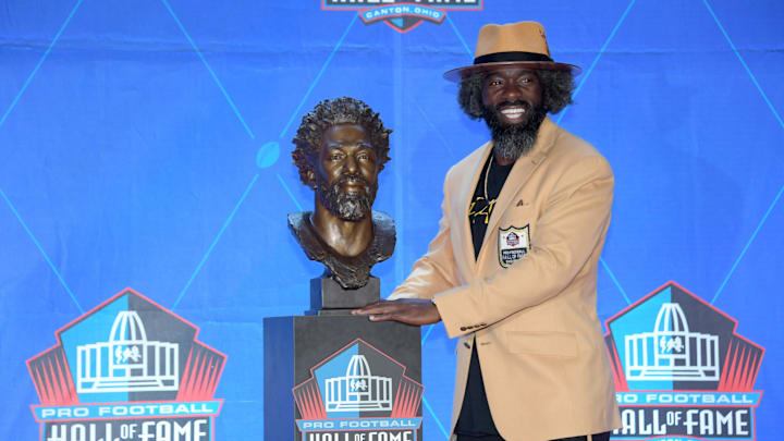 ed reed statue