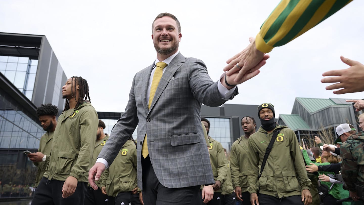 NFL fans are going to look very silly when Dan Lanning stays in Eugene ...