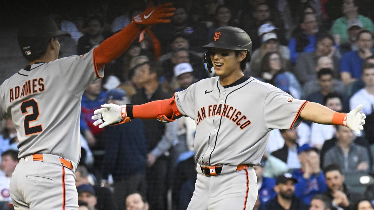 Giants Break Longstanding Team Record in Thrilling Extra Innings Win
