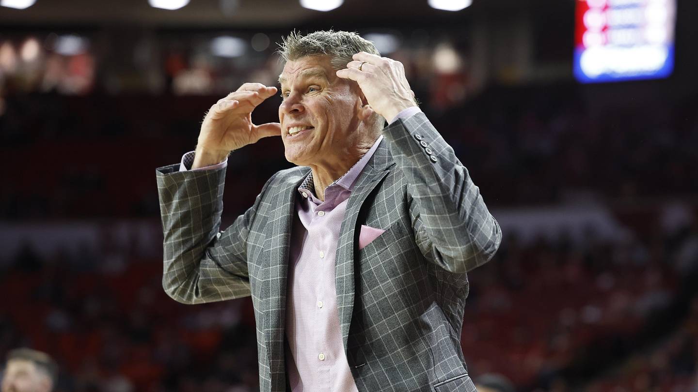 Porter Moser's time at Oklahoma on irreversible course