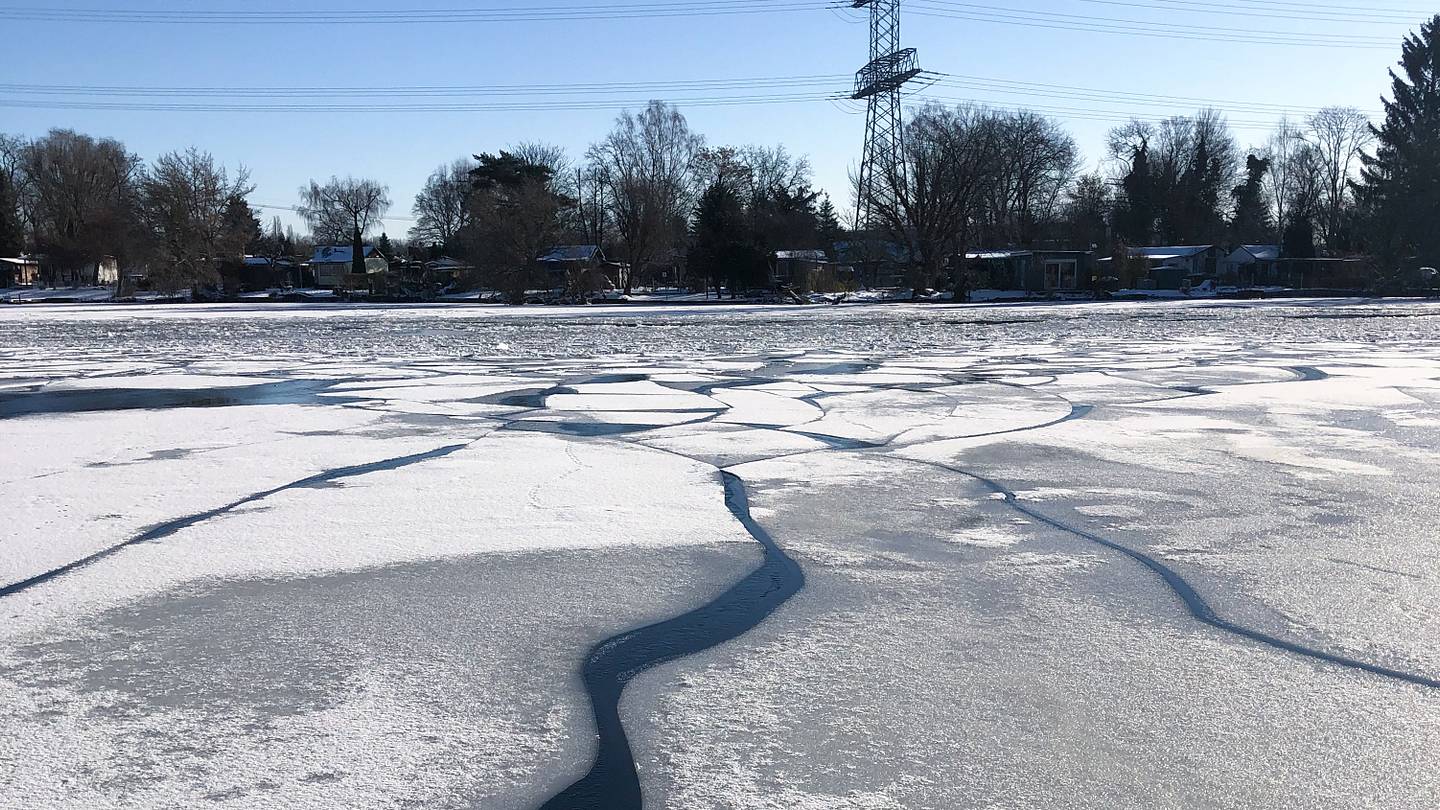 What Is a Frost Quake—And Why Does It Sound Like an Explosion?