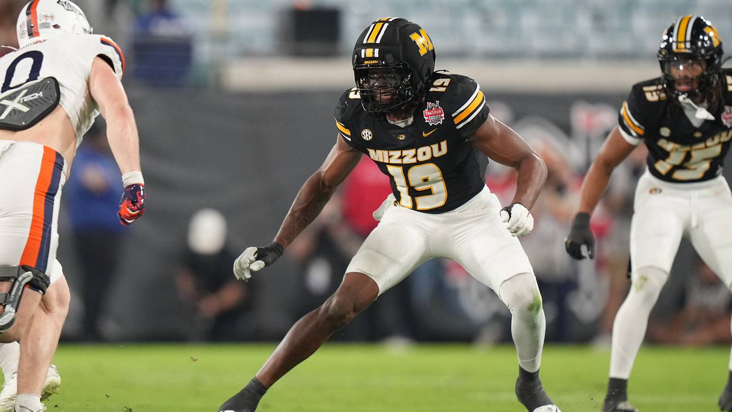 Mizzou edge is already flying up draft boards after head-turning Senior ...