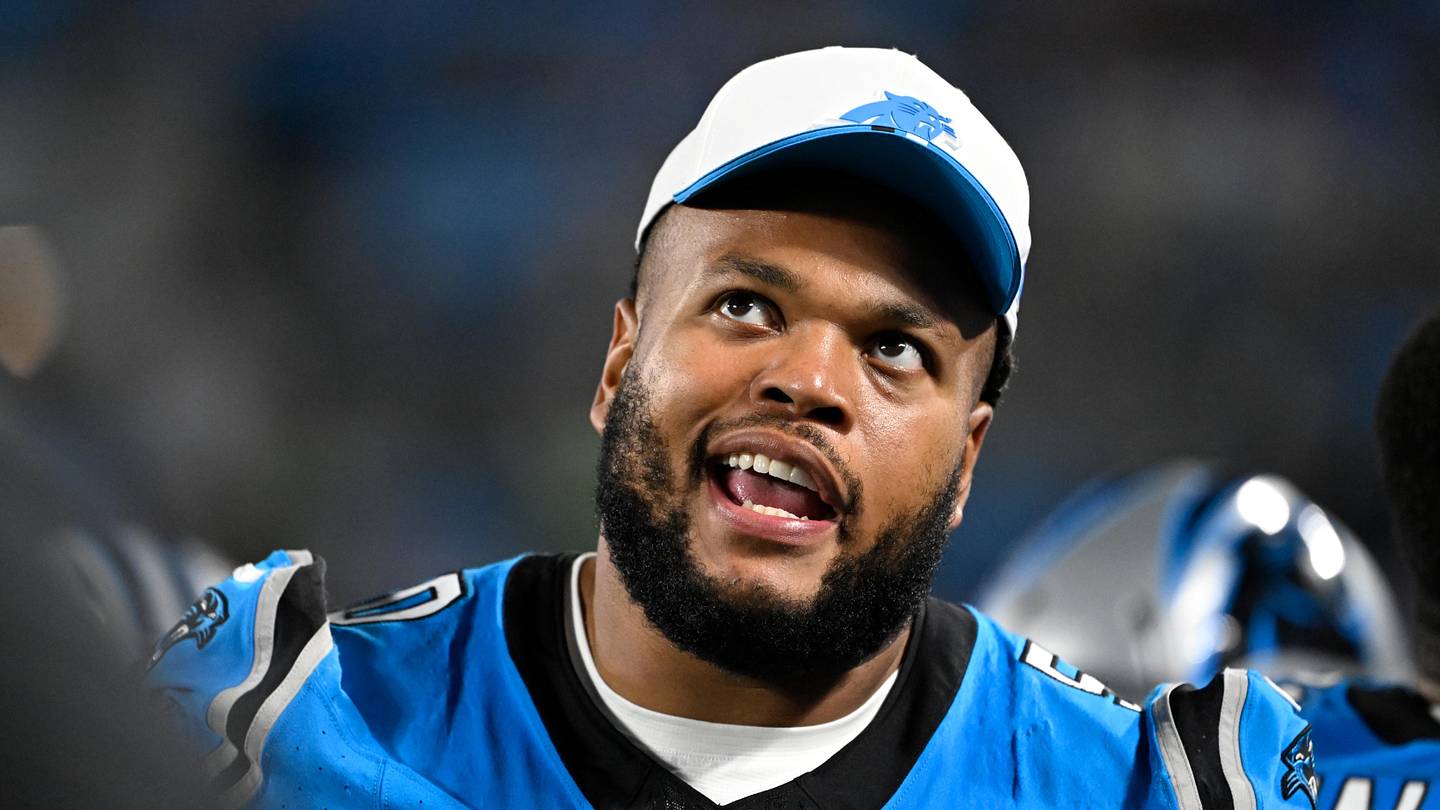 Panthers G Robert Hunt: Healthy No. 17 Player Can Reshape Carolina O-Line
