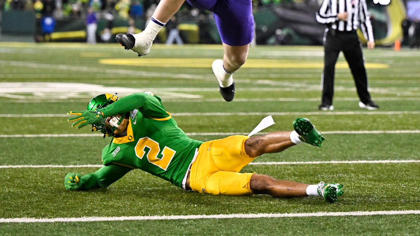 Oregon Transfer Defensive Back Commits to Cal