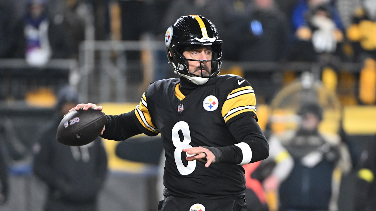 History Says Aaron Rodgers Could Struggle vs. DeMeco Ryans, Texans