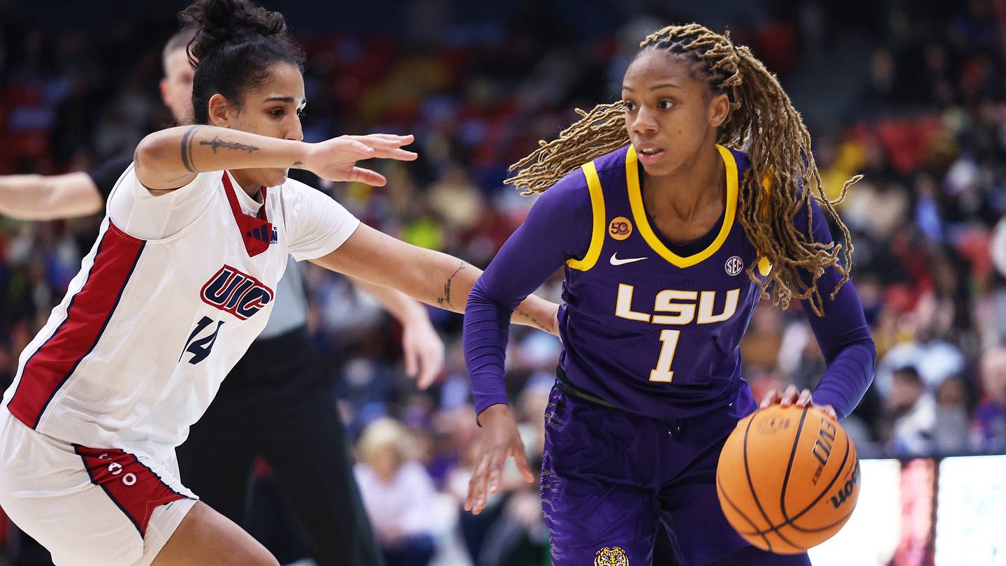 The LSU Lady Tigers overcome sloppy start to remain undefeated heading ...