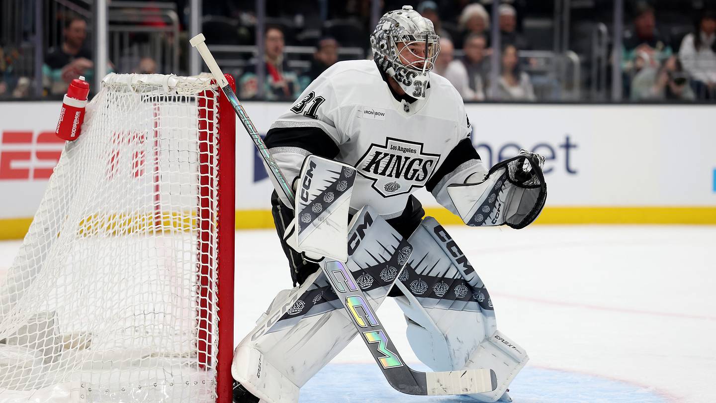 Islanders sign goaltender David Rittich amid Semyon Varlamov uncertainty