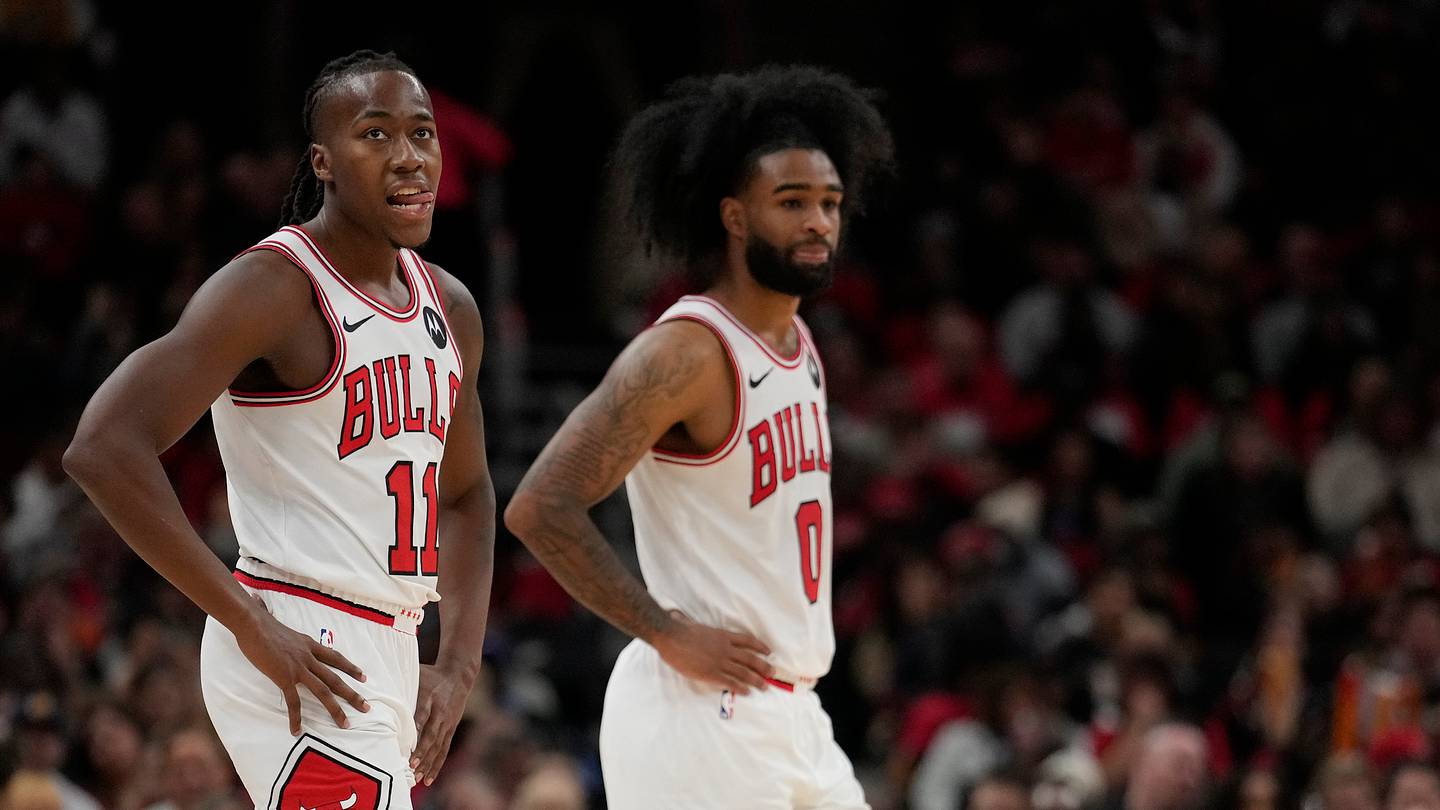 Ayo Dosunmu is making Bulls' Coby White decision shockingly easy