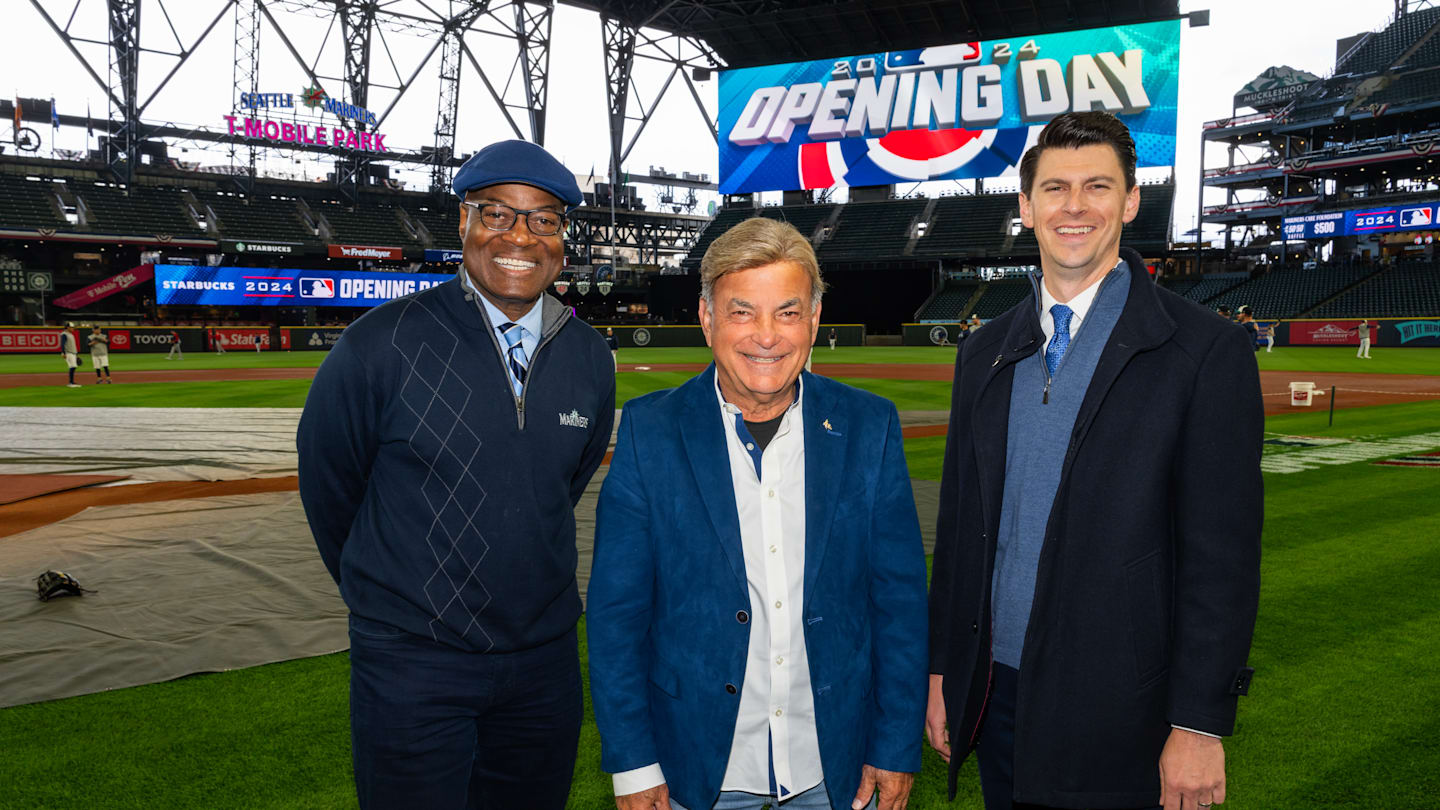 Who are the Mariners' TV and radio announcers for 2025?