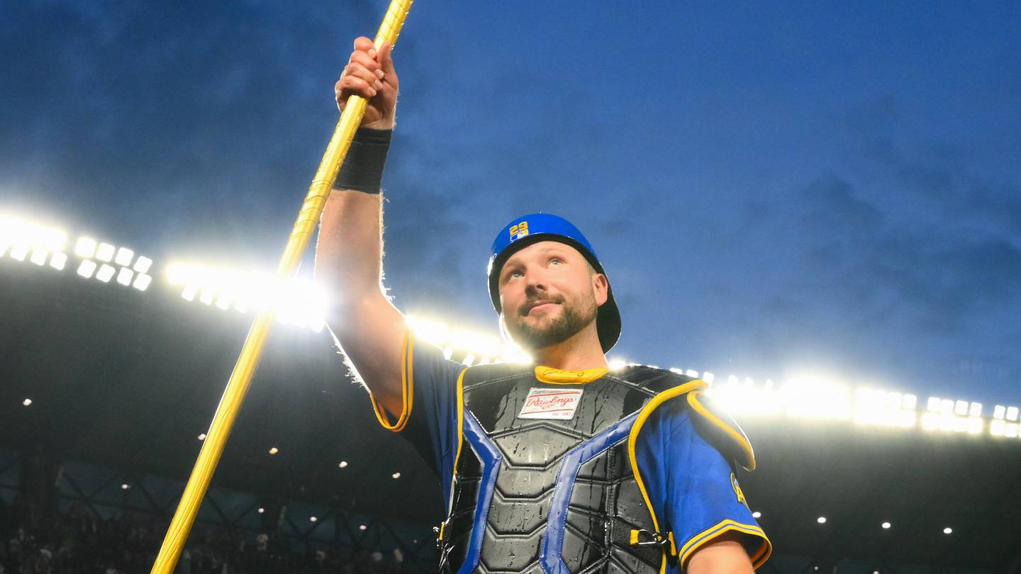 Seattle showed plenty of spirit and fire during Mariners FanFest weekend
