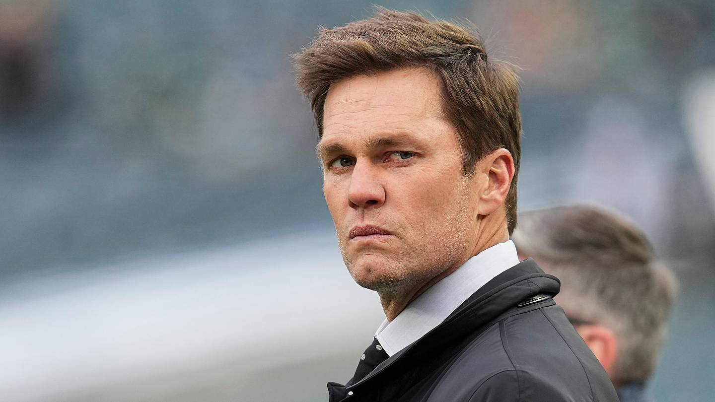 Tom Brady is reportedly locked in on one specific Raiders head coach ...