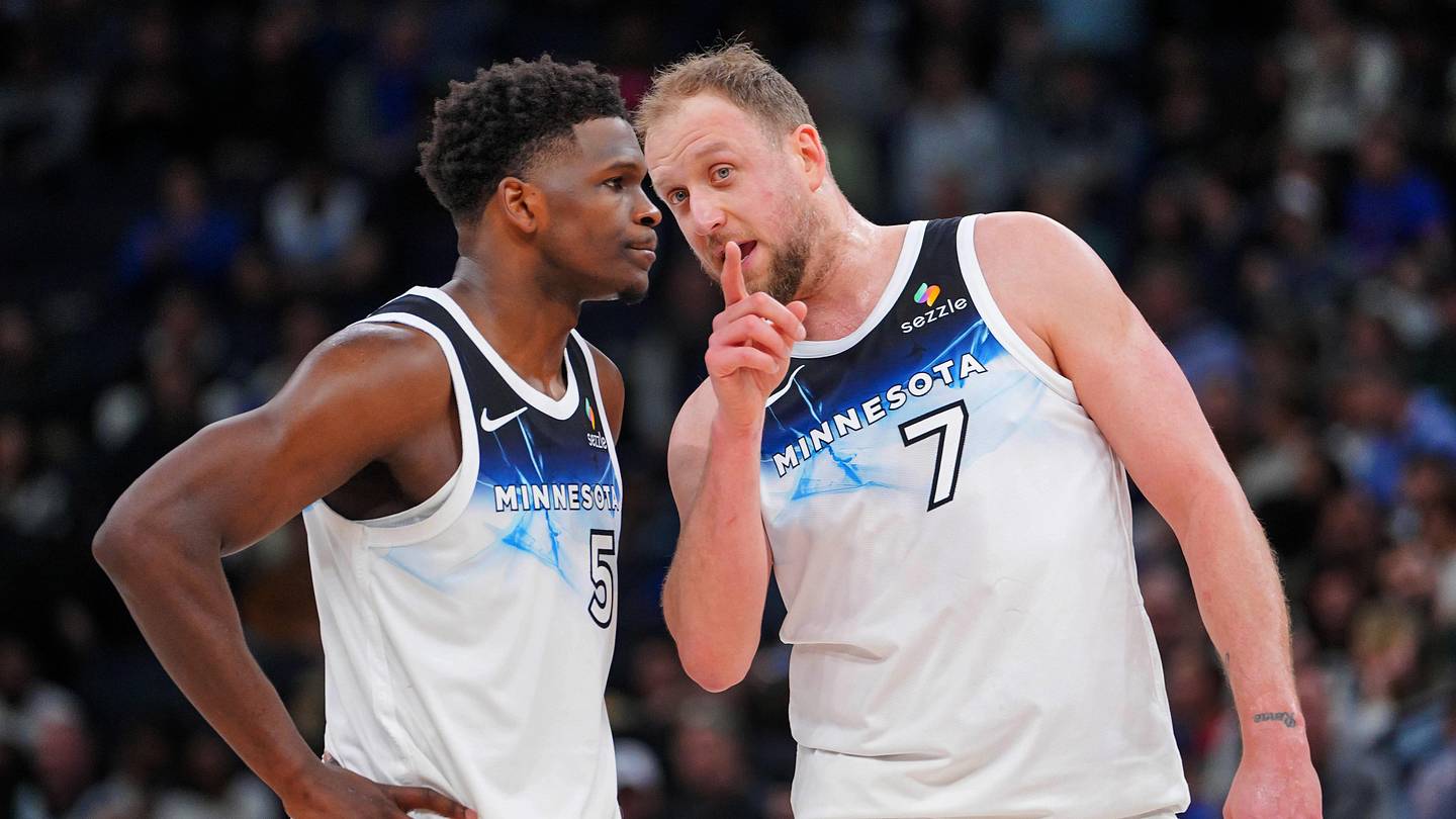 Report: Timberwolves bringing back Joe Ingles on one-year deal