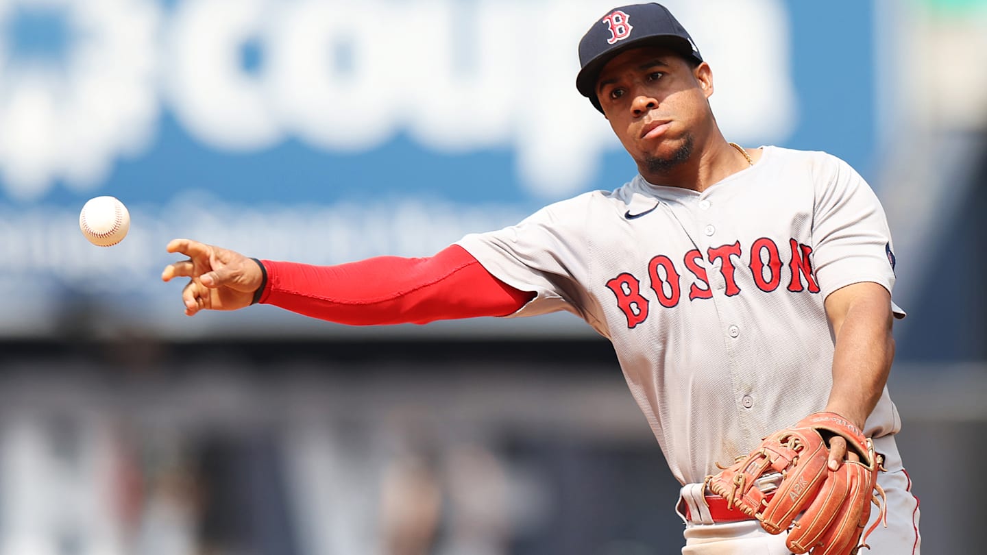 Pirates add former top prospect as infield depth in trade with Red Sox