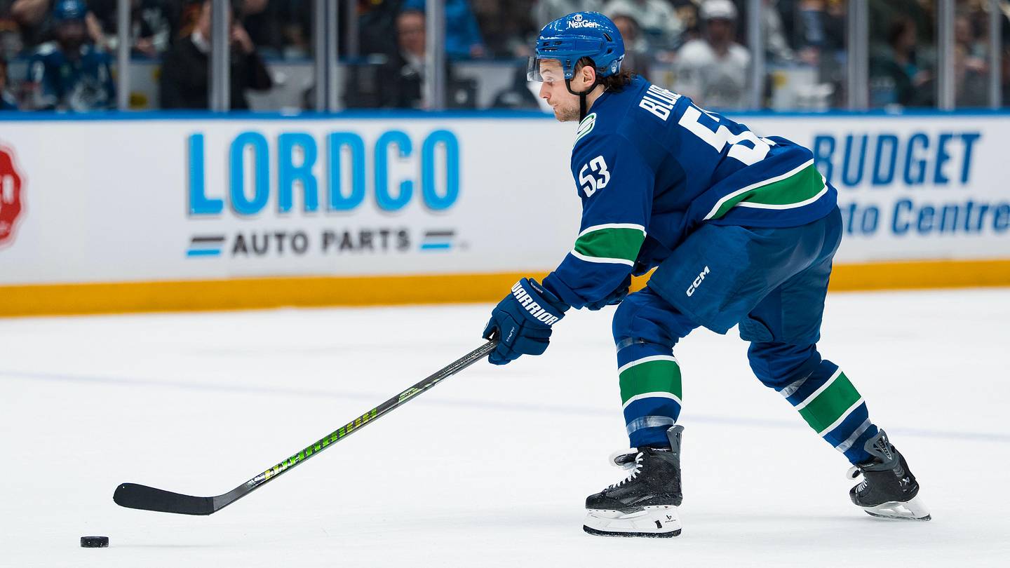 Avalanche could go after this Canucks forward in free agency