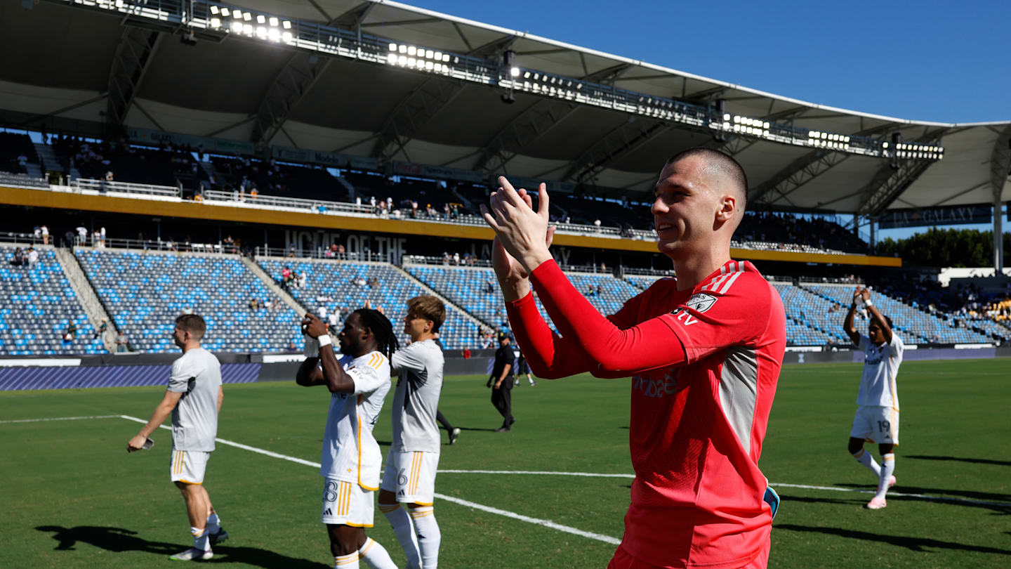 LA Galaxy Sign Contract to Retain Young Defender on Main Roster