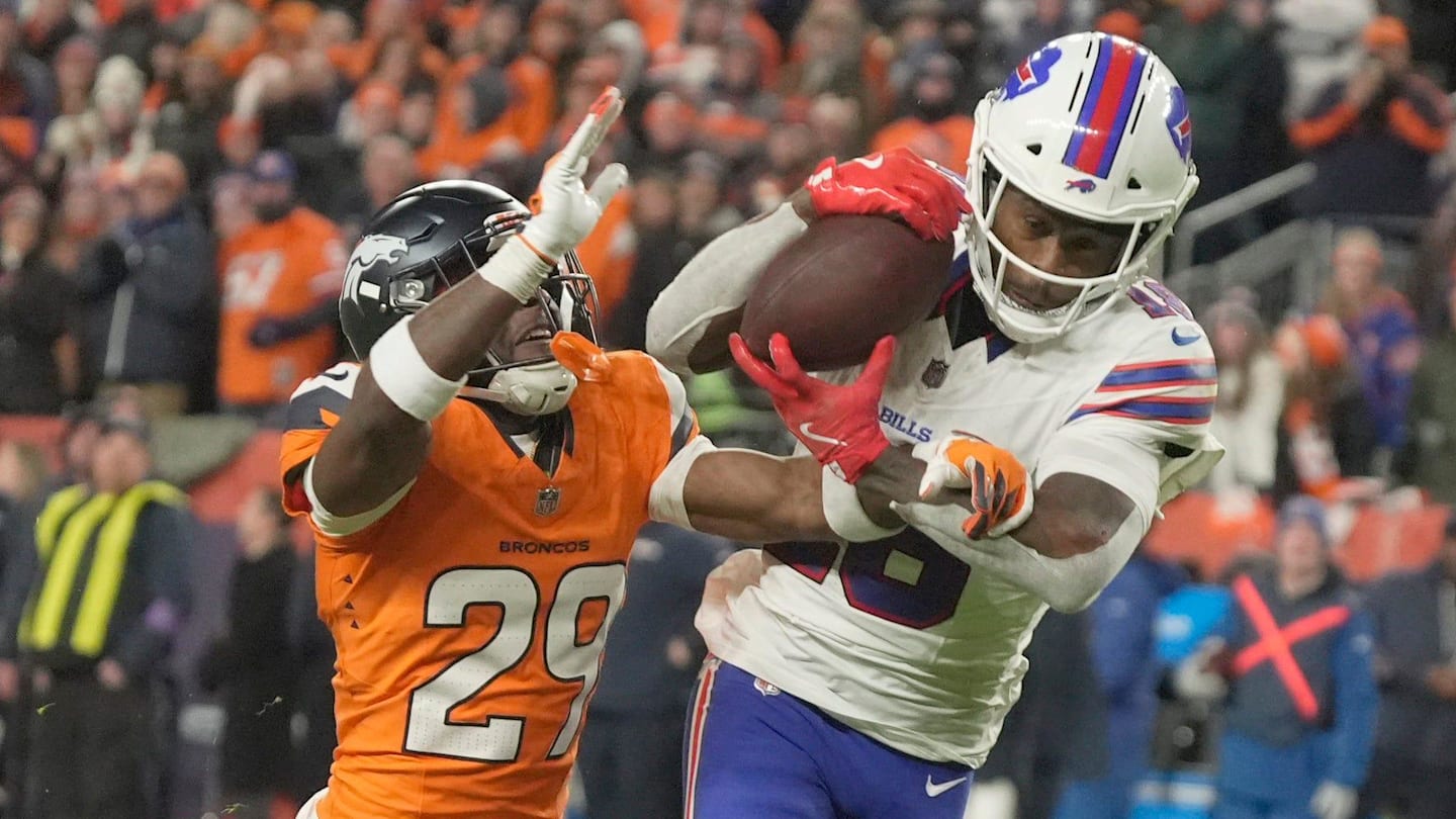 New angle shows questionable Broncos' INT likely should've been ruled ...