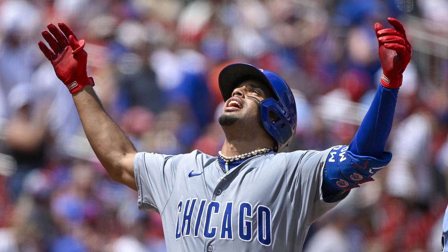 Hug watch: Christopher Morel removed from Cubs game after trade in raw ...