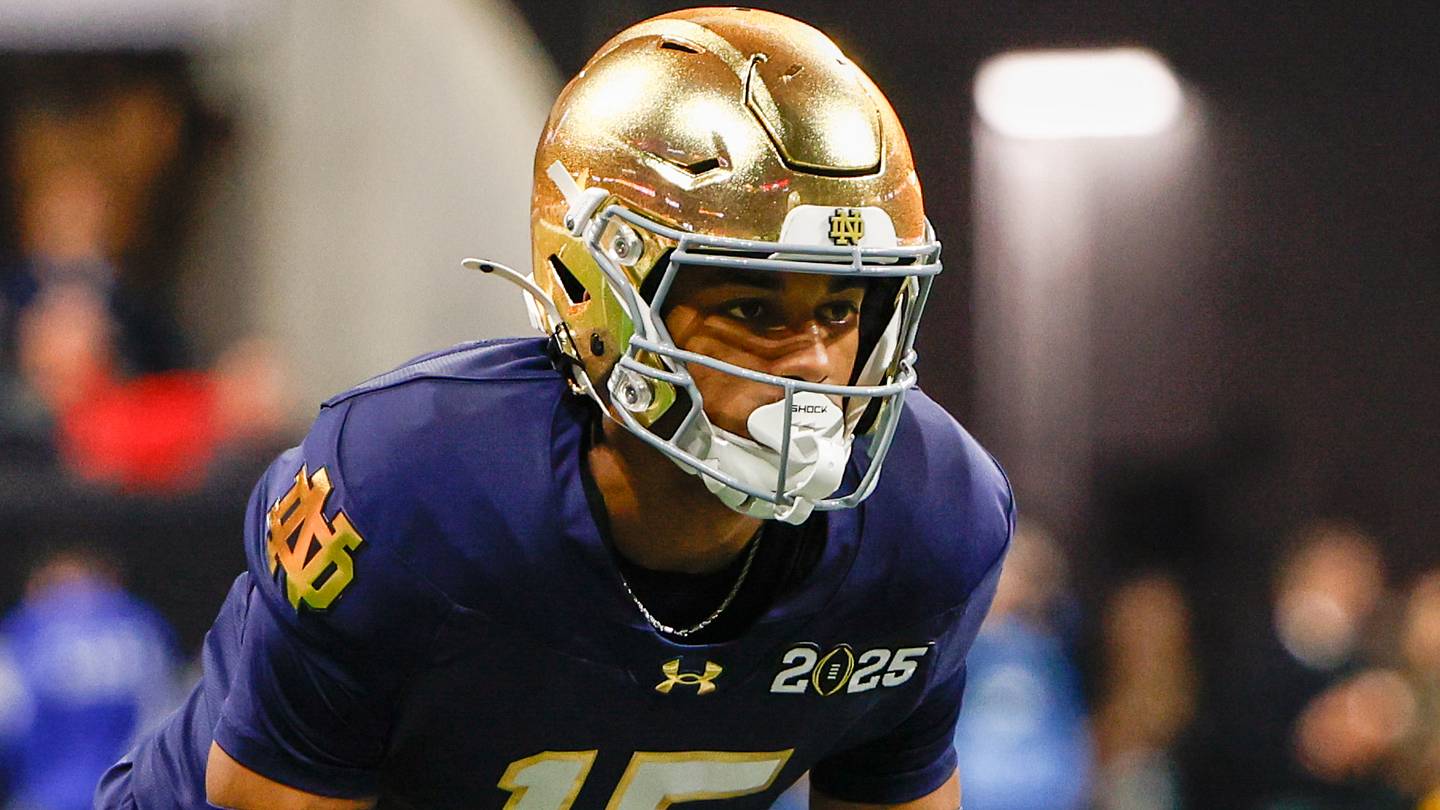 Leonard Moore has to be helped off the field after gruesome leg injury