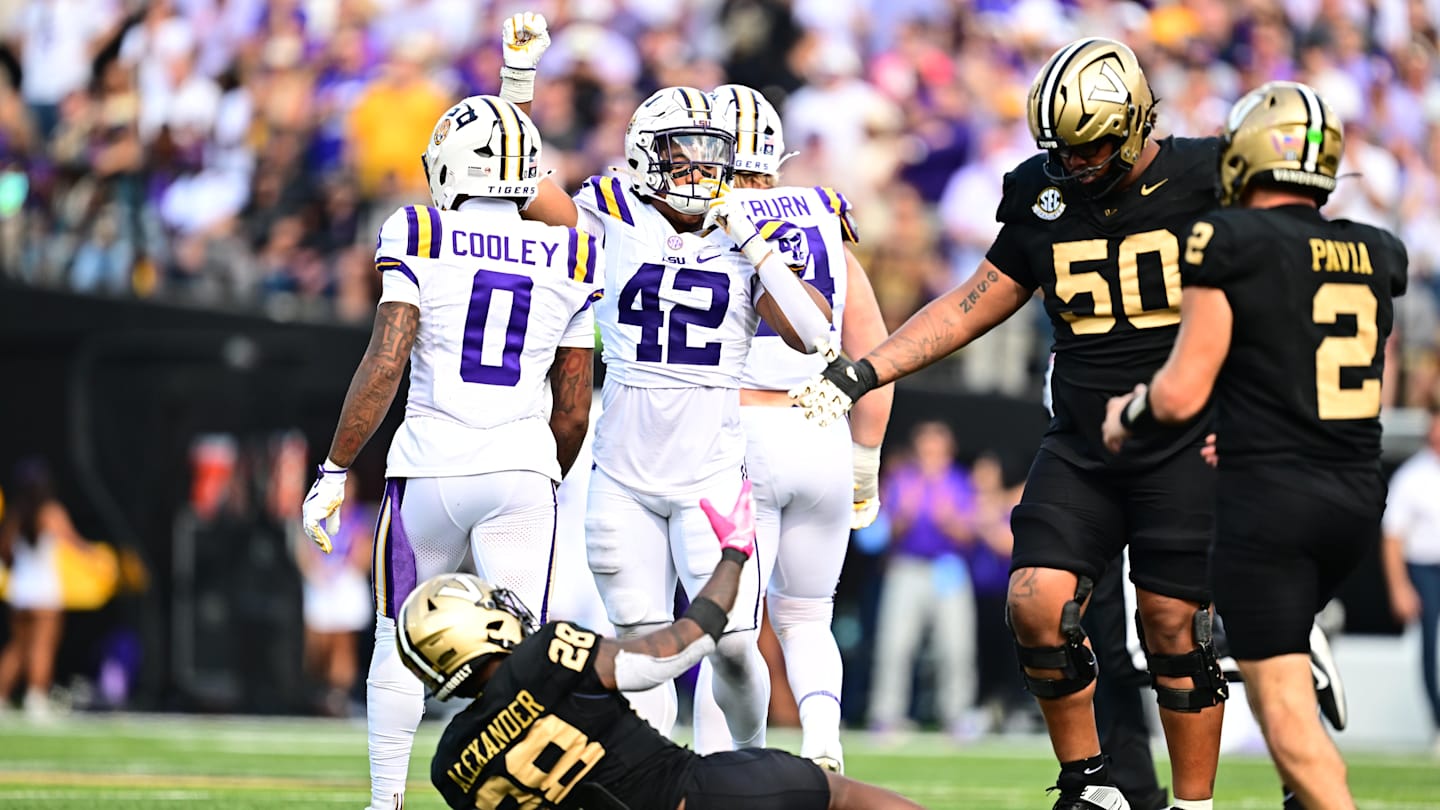 LSU Football vs. Houston Cougars Early Prediction, Betting Lines ...