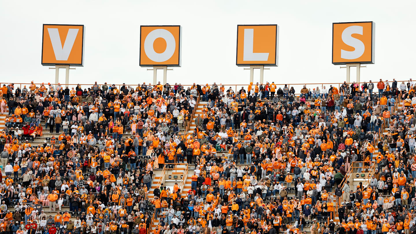 Tennessee Vols troll all the cold weather haters out there with simple post