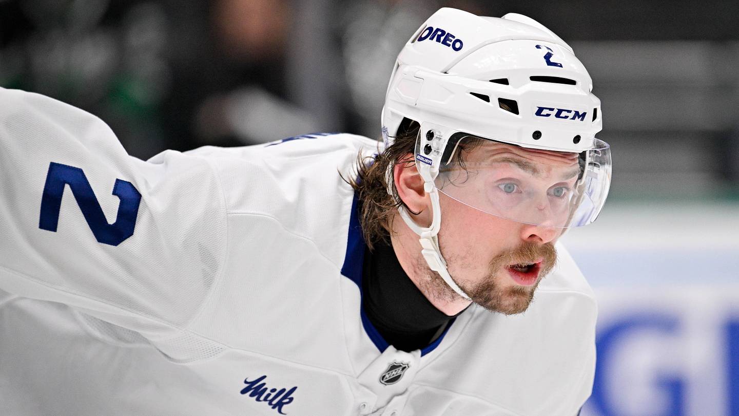 Insider believes Maple Leafs D-man could be good fit for Sabres