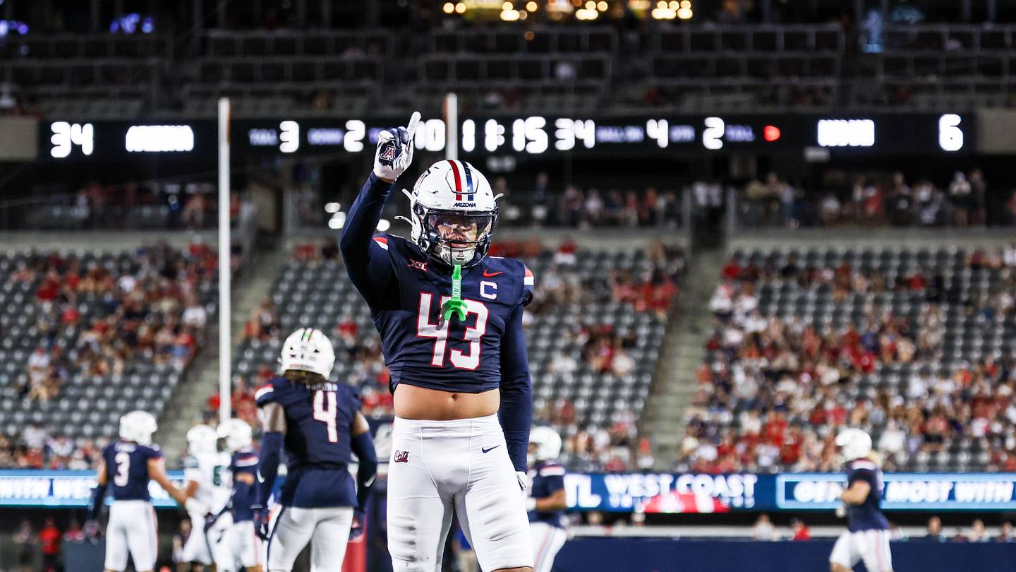 Helmet Stickers: Arizona vs. Hawaii