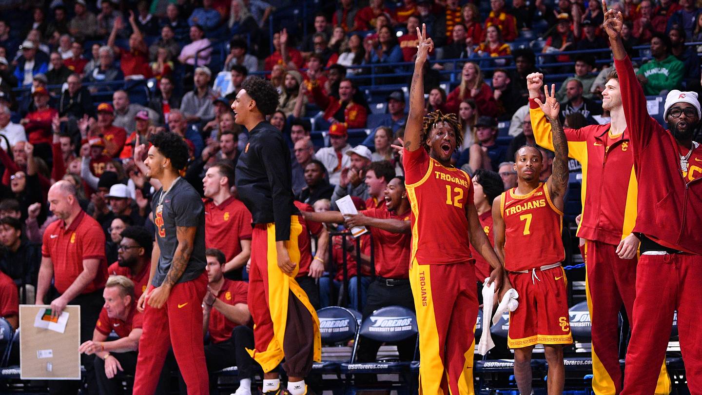 USC basketball finds its way in the second half to take down San Diego