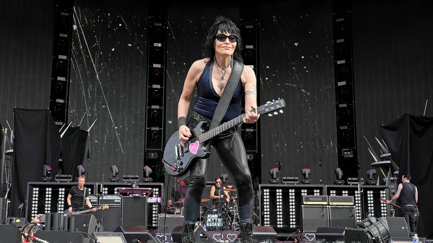 This Joan Jett & the Blackhearts song was a cover first recorded by a ...