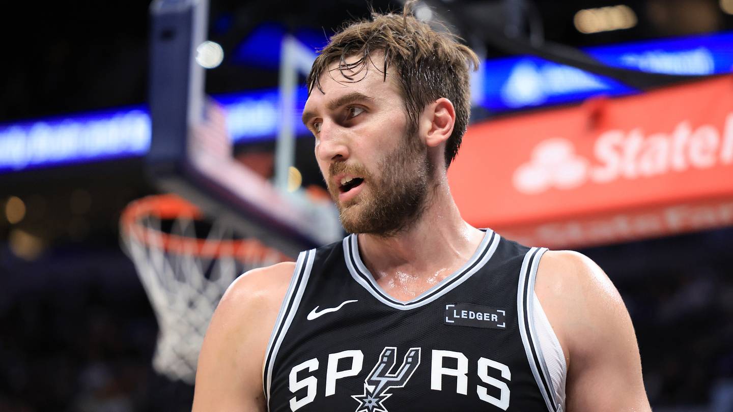 Spurs just made their stance on Luke Kornet crystal clear