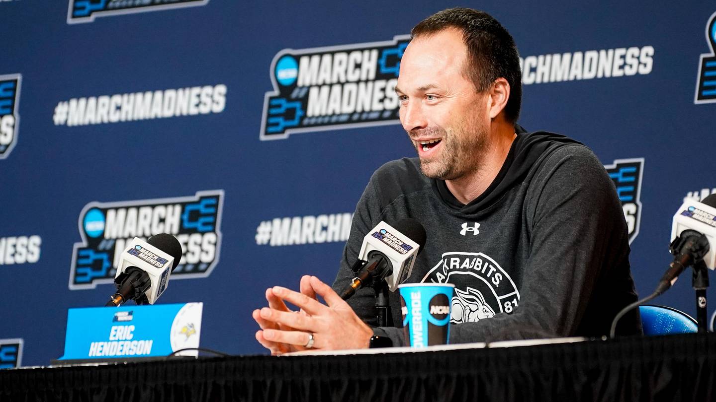 Minnesota basketball coaching candidates: Don’t overlook Eric Henderson